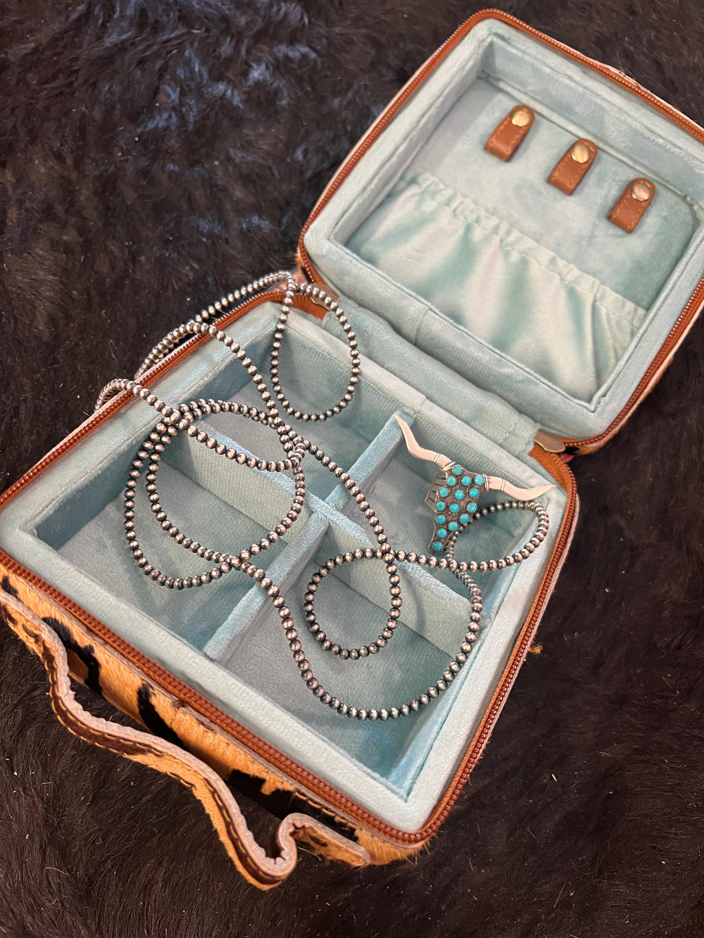 The American Darling Jaguar Jewelry Case – The Turquoise Pistol